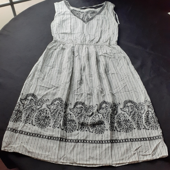 LOFT | Dresses | Bw Embroidered Loft Dress | Poshmark